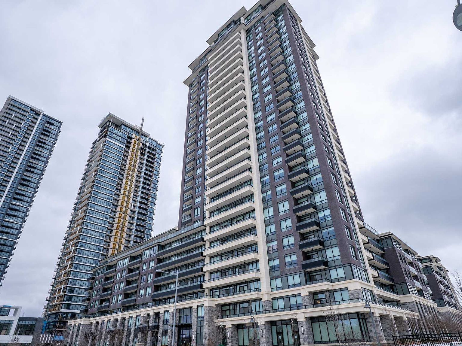 15 Water Walk Dr #705, Markham, ON L6G 0G2 | Zillow