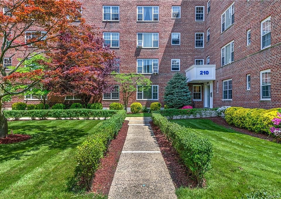 210 Pelham Rd New Rochelle, NY, 10805 - Apartments for Rent | Zillow