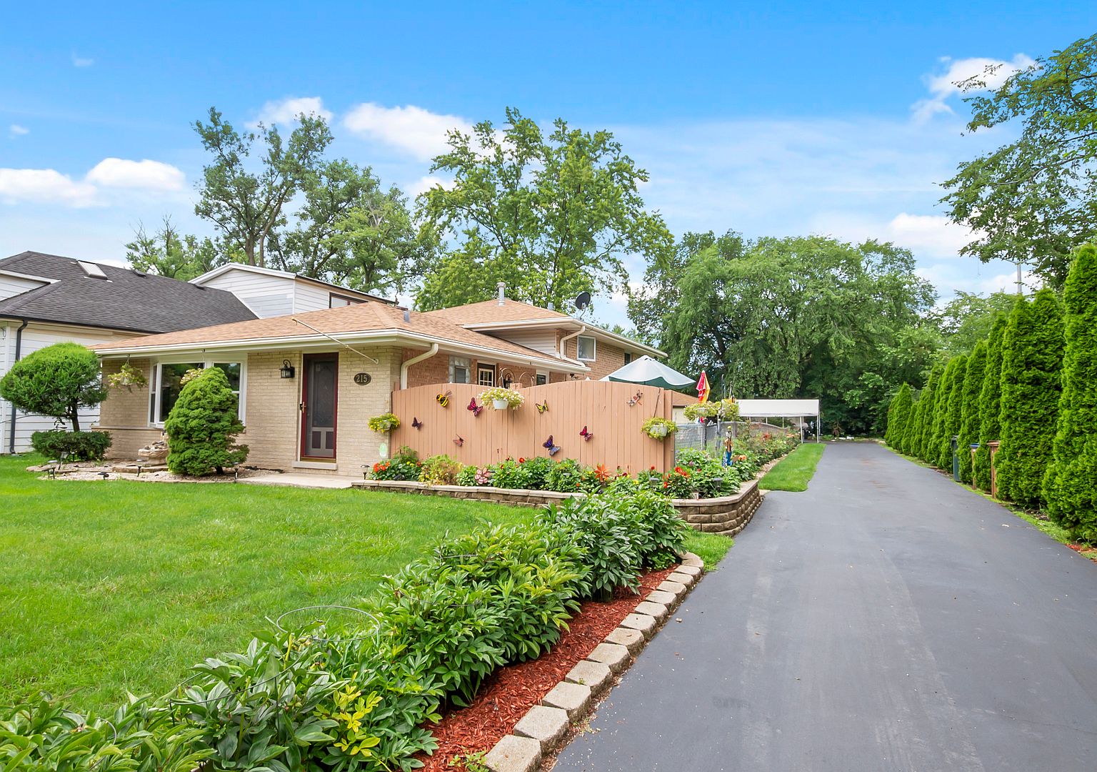 215 Spring St, Willow Springs, IL 60480 | Zillow