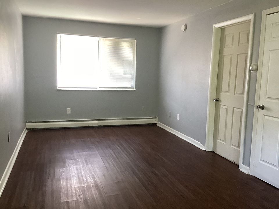 DAV 2921 Hoover Ave Apartment Rentals Dayton OH Zillow dav-2921-hoover-ave-apartment-rentals-dayton-oh-zillow