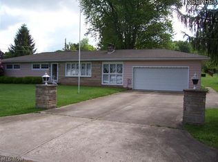 3945 Mill Dr, Zanesville, OH 43701 | MLS #5144007 | Zillow