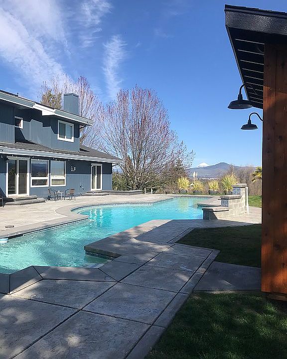 3712 Livingston Rd, Medford, OR 97502 | Zillow