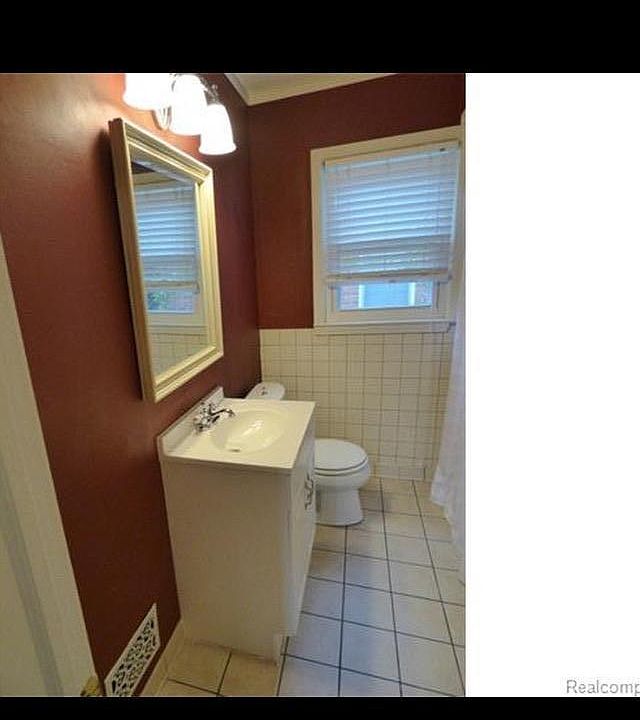 1760 Sheffield Rd, Birmingham, MI 48009 | Zillow