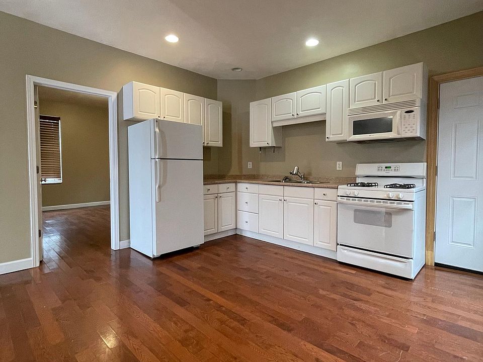 1512 Christina St #1, Rockford, IL 61104 | Zillow