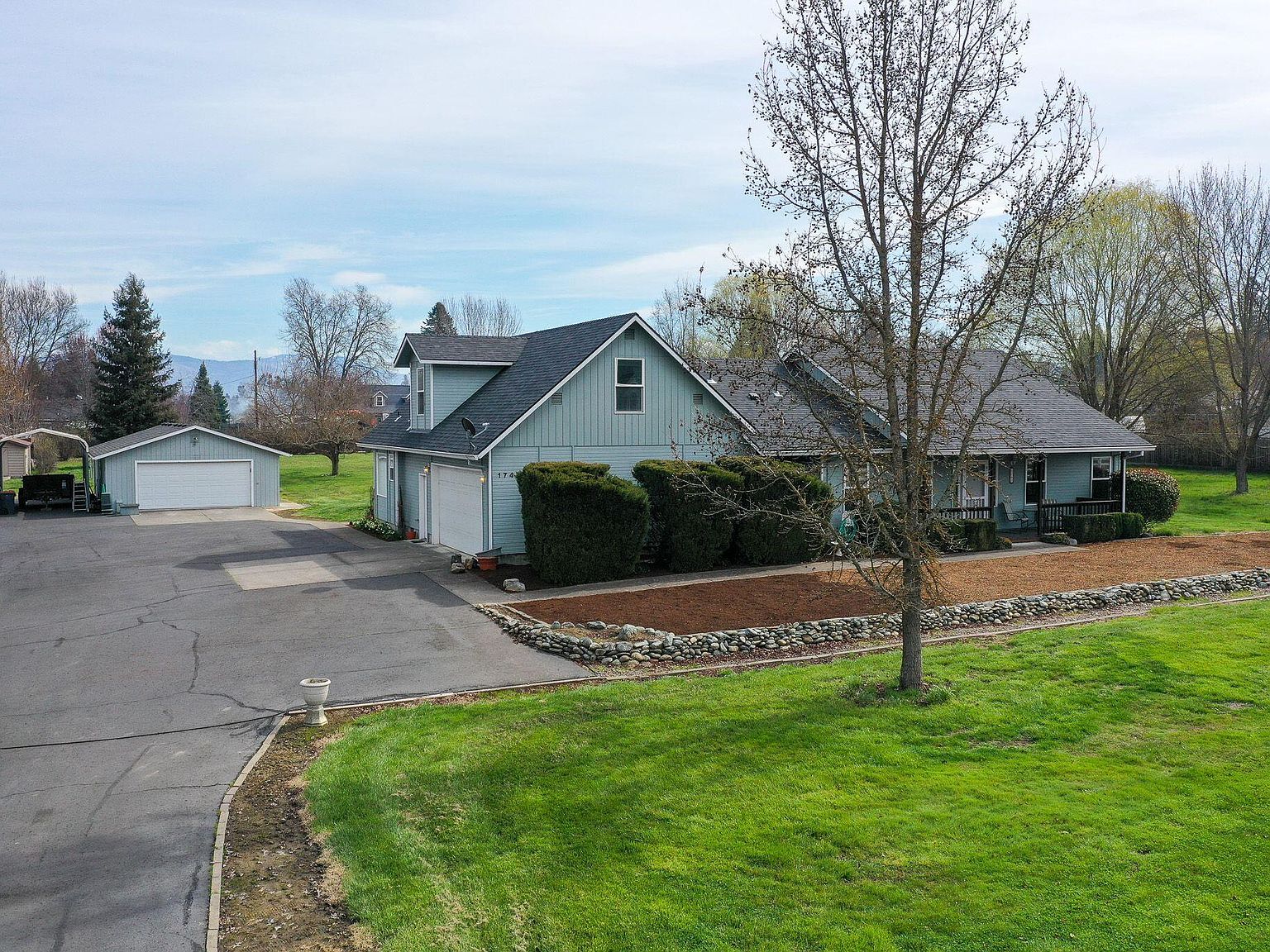 1747 Minear Rd, Medford, OR 97501 | Zillow