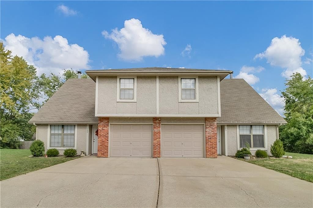 700 & 702 SW 36th St, Blue Springs, MO 64015 | Zillow