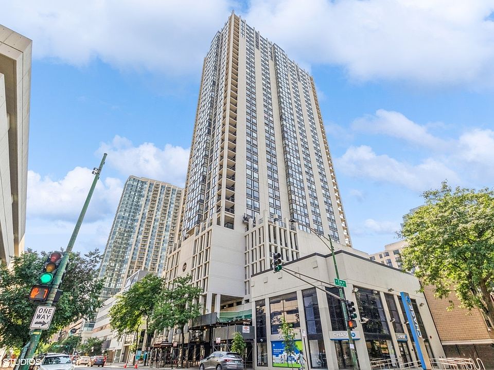 1122 N Clark St Chicago IL | Zillow