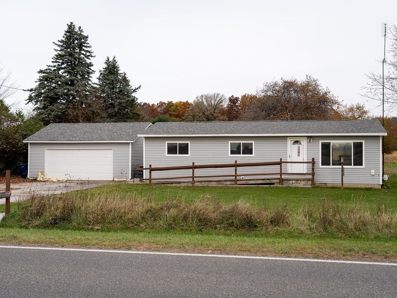 7402 Lincoln Rd, Elwell, MI 48832 | Zillow