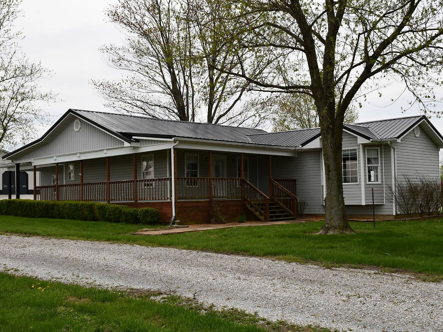 711 Sharp Rock Rd, Ava, IL 62907 | Zillow