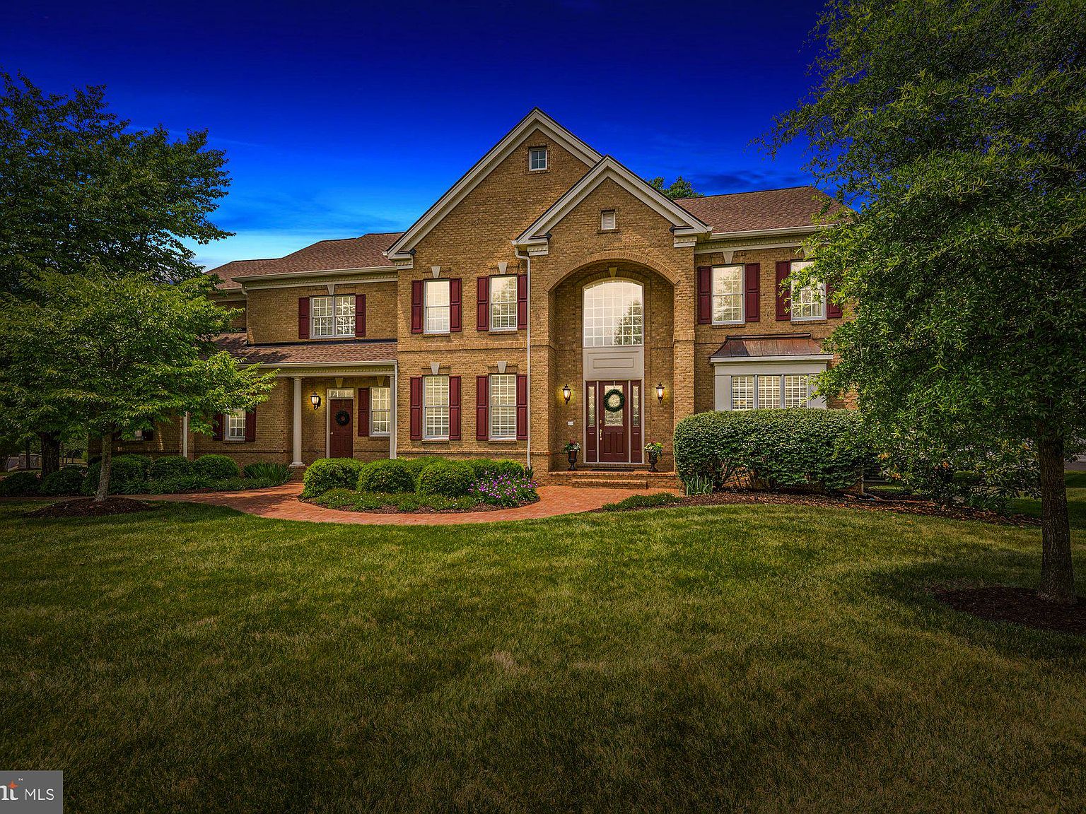 43592 Edison Club Ct, Ashburn, VA 20147 | Zillow