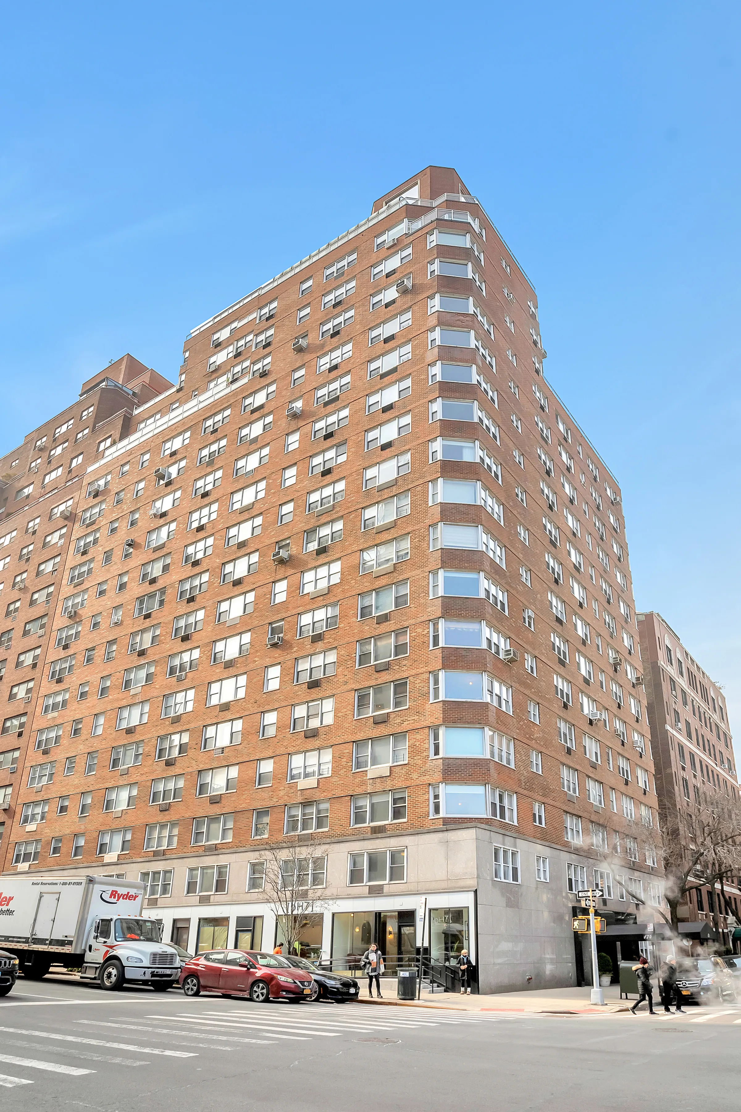 174 East 74th Street #17E in Lenox Hill, Manhattan | StreetEasy
