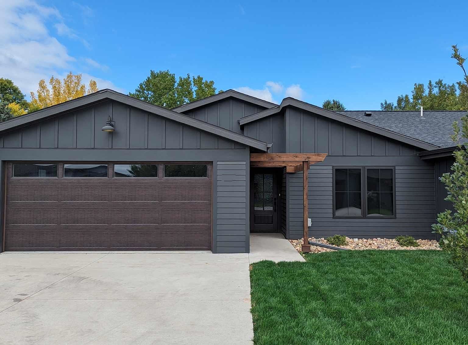 3930 Dorothys Ln, Spirit Lake, IA 51360 | MLS #240116 | Zillow