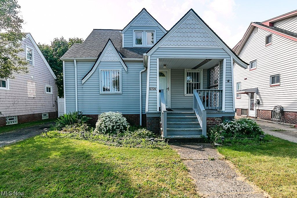13709 Wainstead Ave, Cleveland, OH 44111 | Zillow
