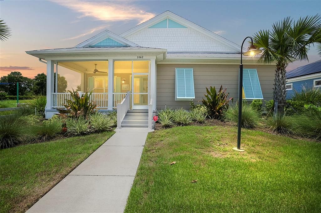 1062 Sugar Loaf Key Loop, Lady Lake, FL 32159 | MLS #O6127979 | Zillow