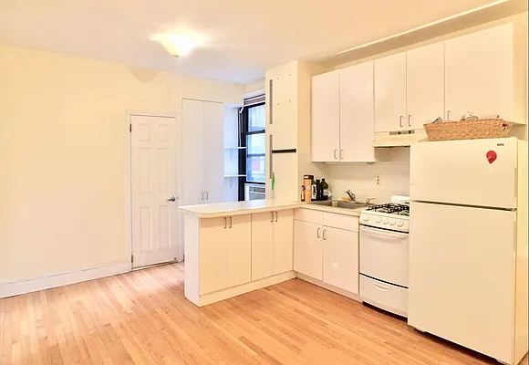 202 Riverside Drive #3K in Upper West Side, Manhattan | StreetEasy