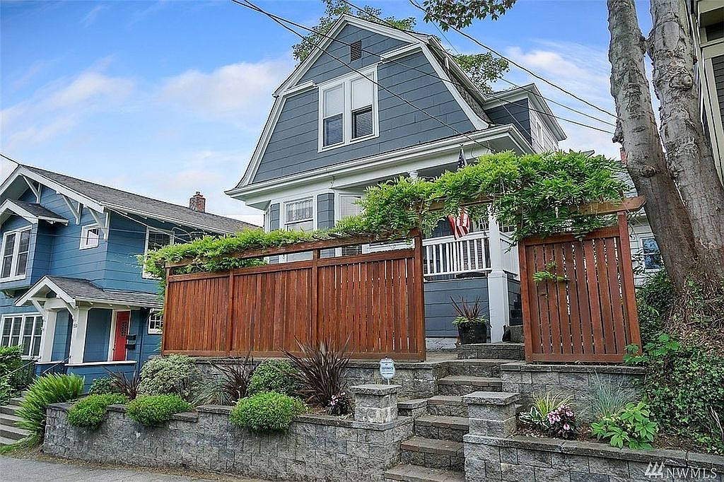 155 Howe St, Seattle, WA 98109 | Zillow