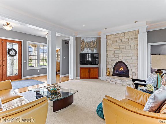 275 Maxfield Rd, Brighton, MI 48114 | MLS #20230072526 | Zillow