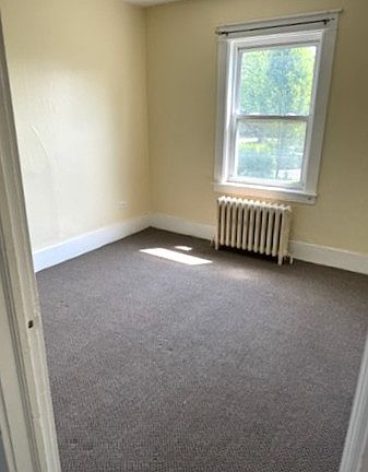 240 Warren St APT 5, Glens Falls, NY 12801 | Zillow