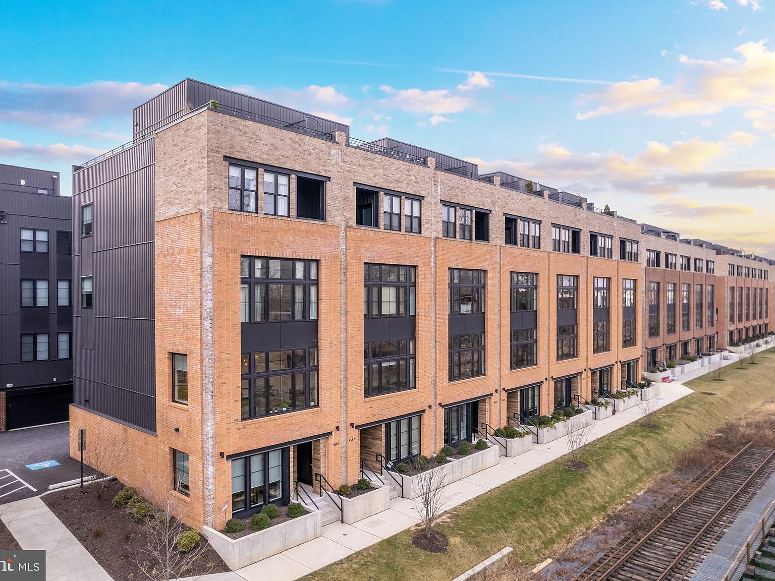 4571 Riverside Way, Philadelphia, PA 19127 | Zillow