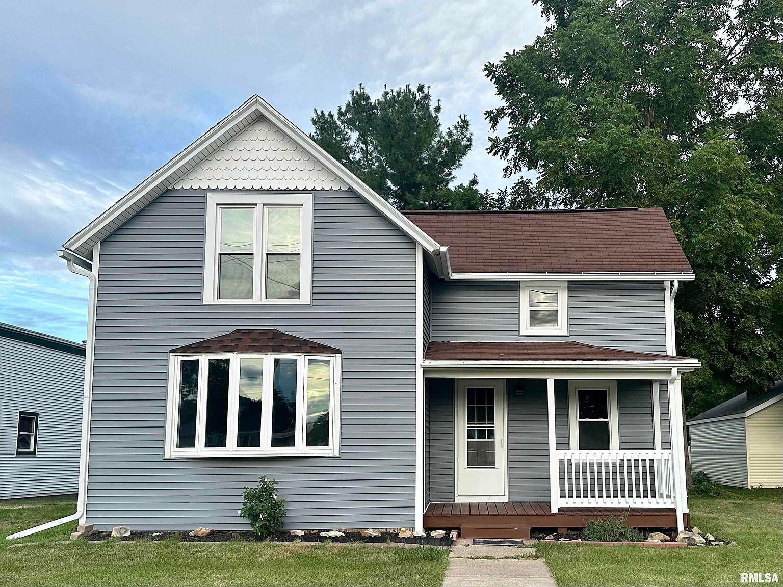 313 N 1st St, Alpha, IL 61413 | Zillow