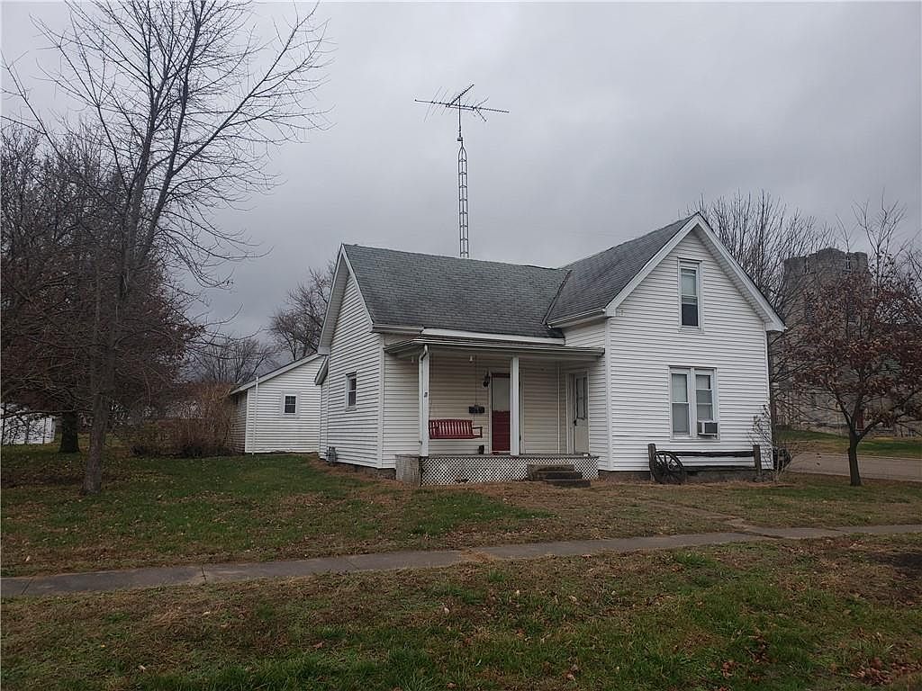 222 E South First St, Stewardson, IL 62463 | Zillow