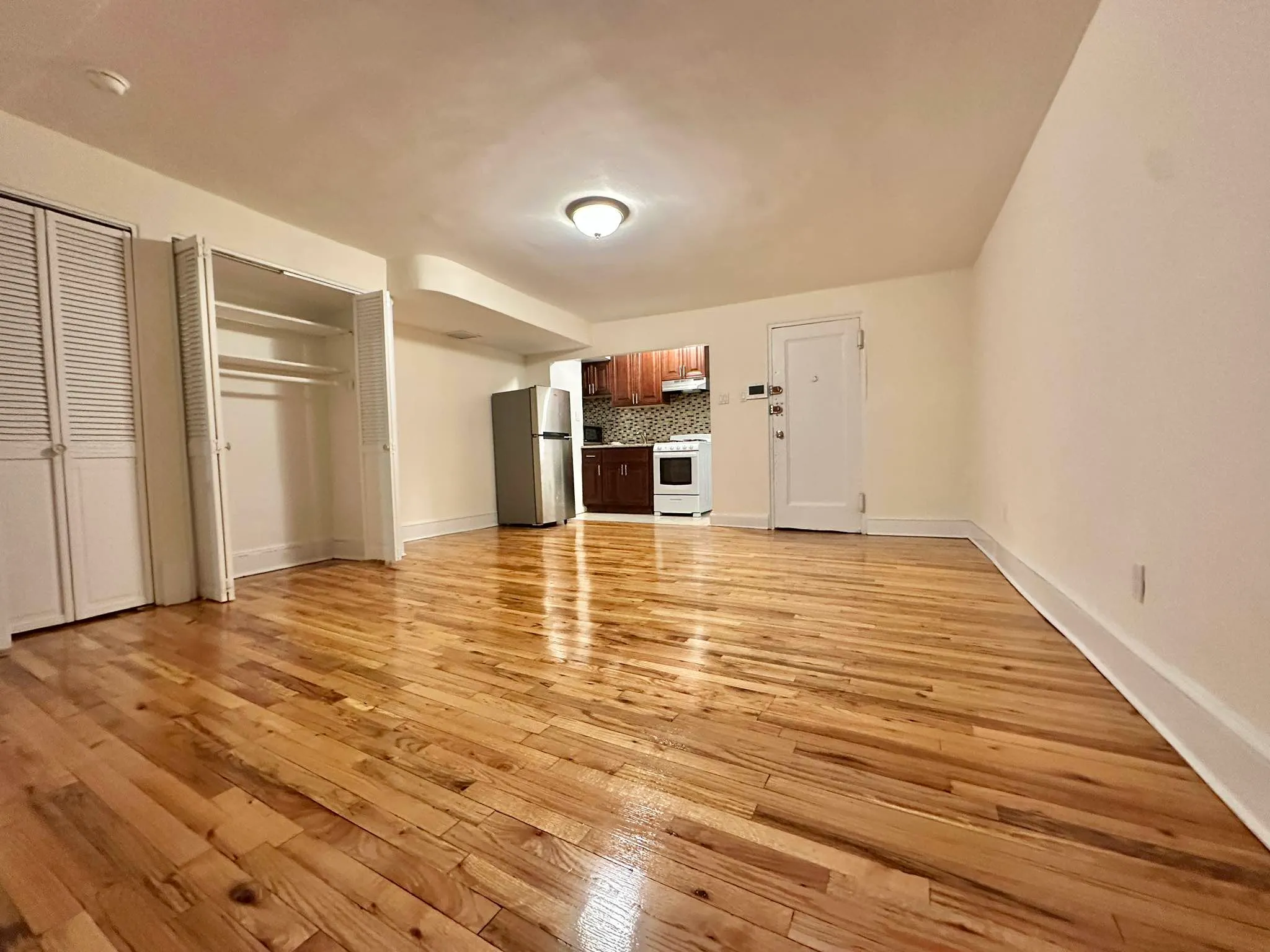 33 West 76th Street #A in Upper West Side, Manhattan | StreetEasy
