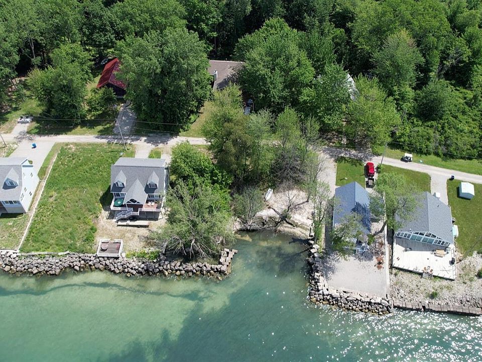 393 Harborview Dr, Middle Bass, OH 43446 | MLS #20241363 | Zillow