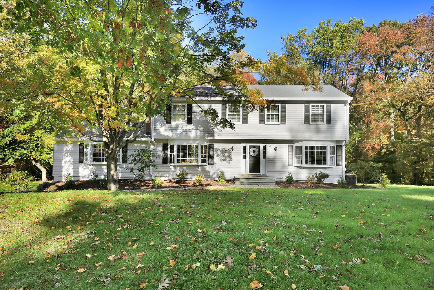 57 Teeter Rock Rd, Trumbull, CT 06611 | Zillow