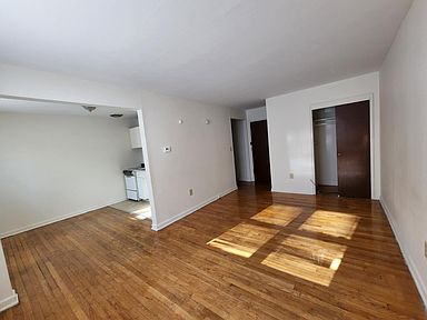 33 Burnside Ave, East Hartford, CT 06108 | Zillow