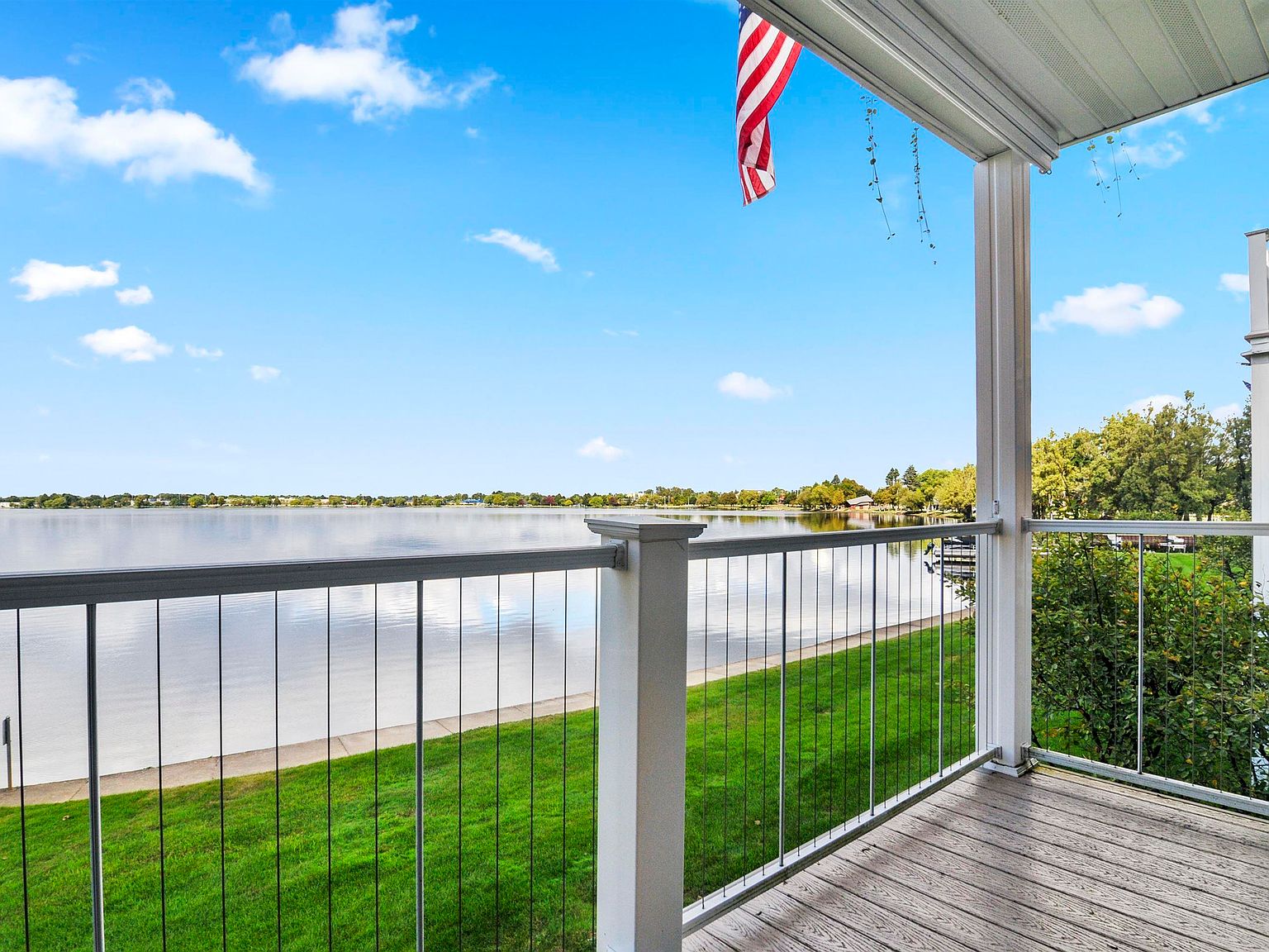 658 S Lake St, Cadillac, MI 49601 | Zillow