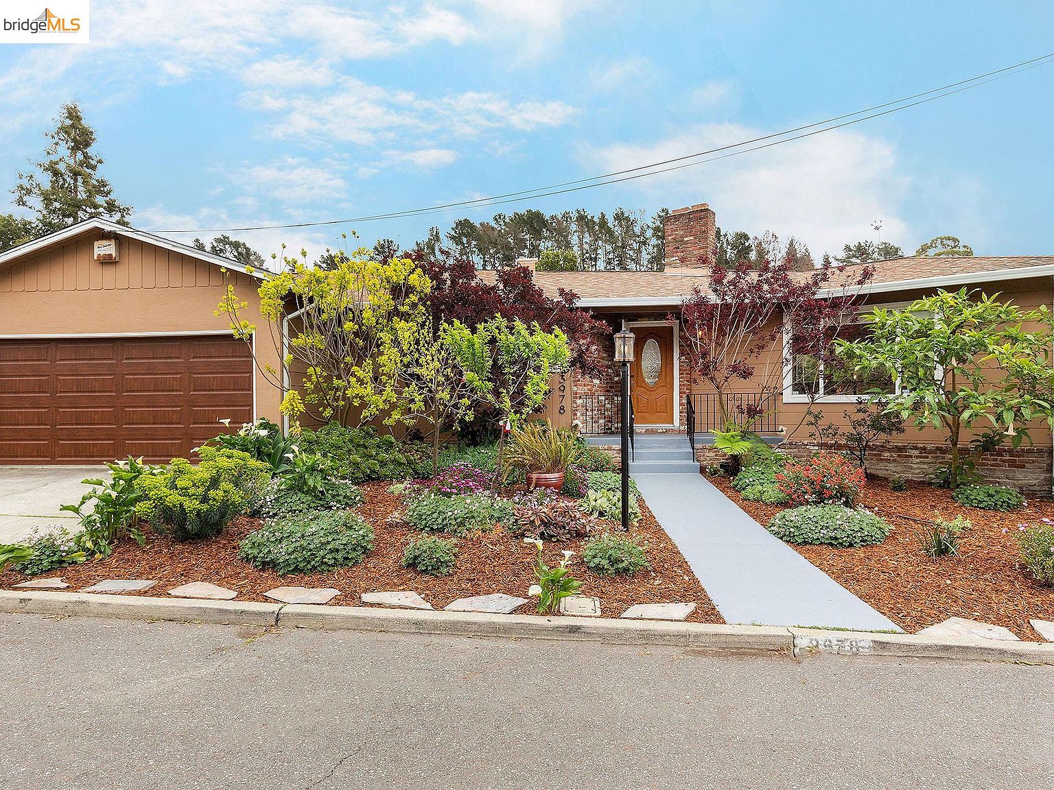 3978 Fairway Ave, Oakland, CA 94605 | Zillow