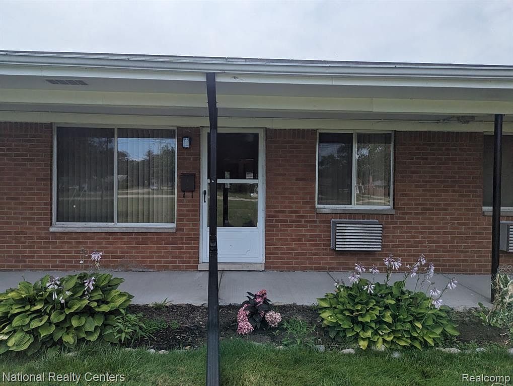 24301 Kelly Rd #111, Eastpointe, MI 48021 | Zillow