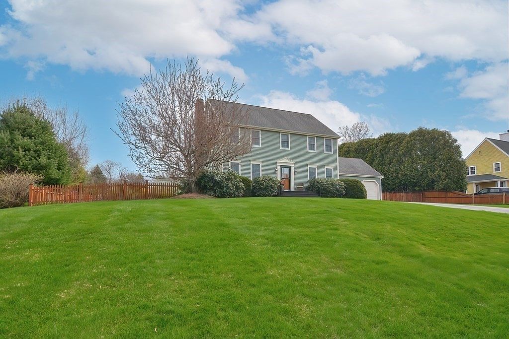 28 Skye Line Dr, Sutton, MA 01590 | Zillow