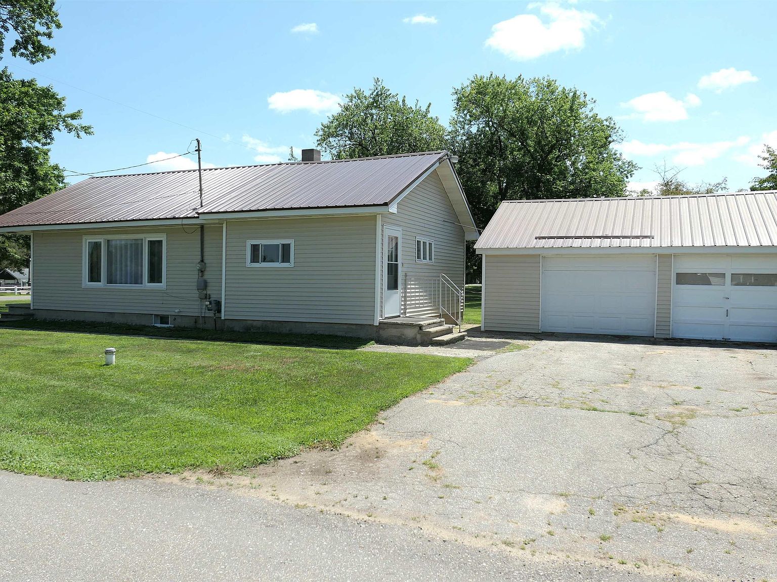 8499 N Wheeler Rd, Wheeler, MI 48662 | Zillow