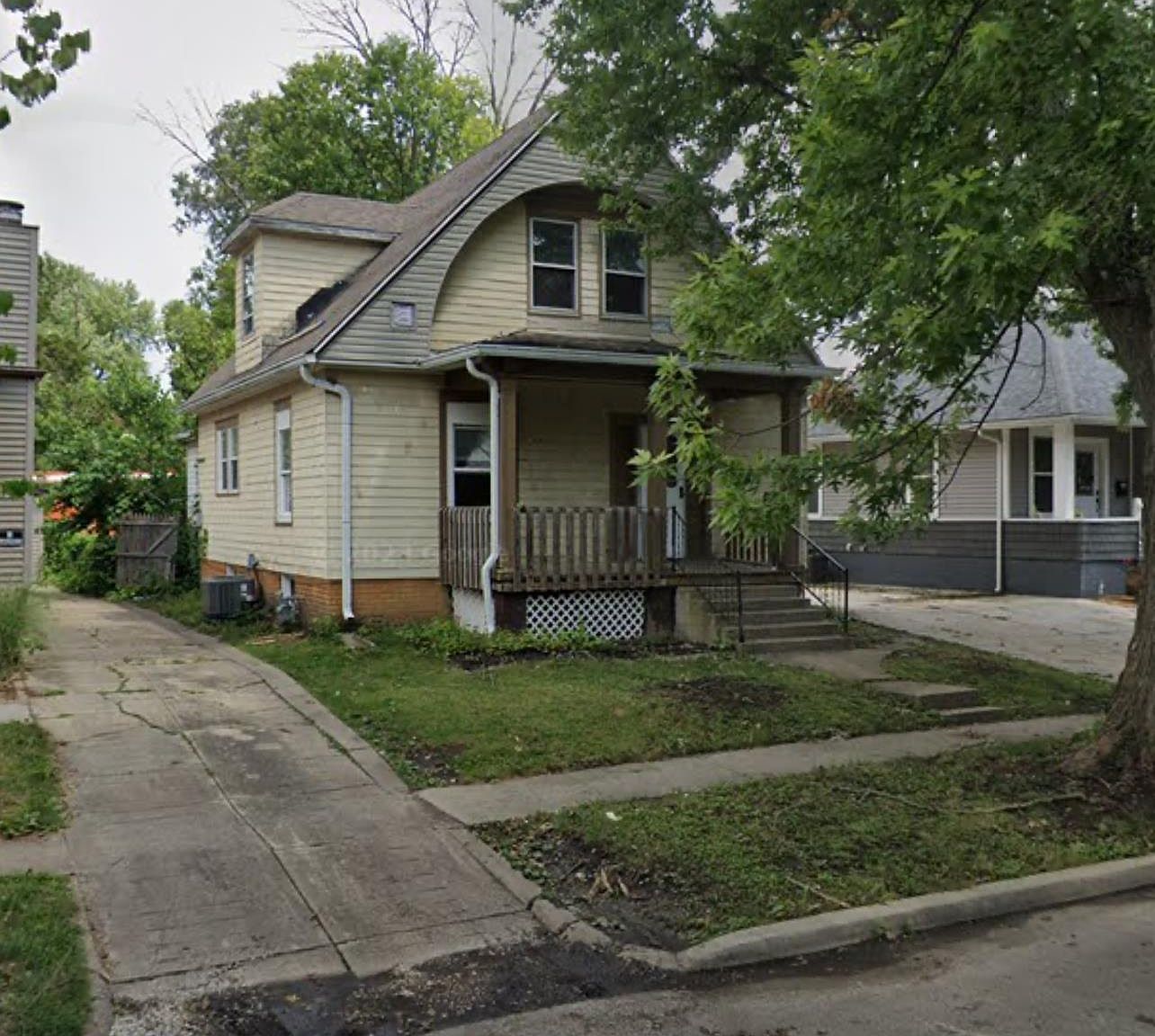 1812 S Spring St, Springfield, IL 62704 | Zillow