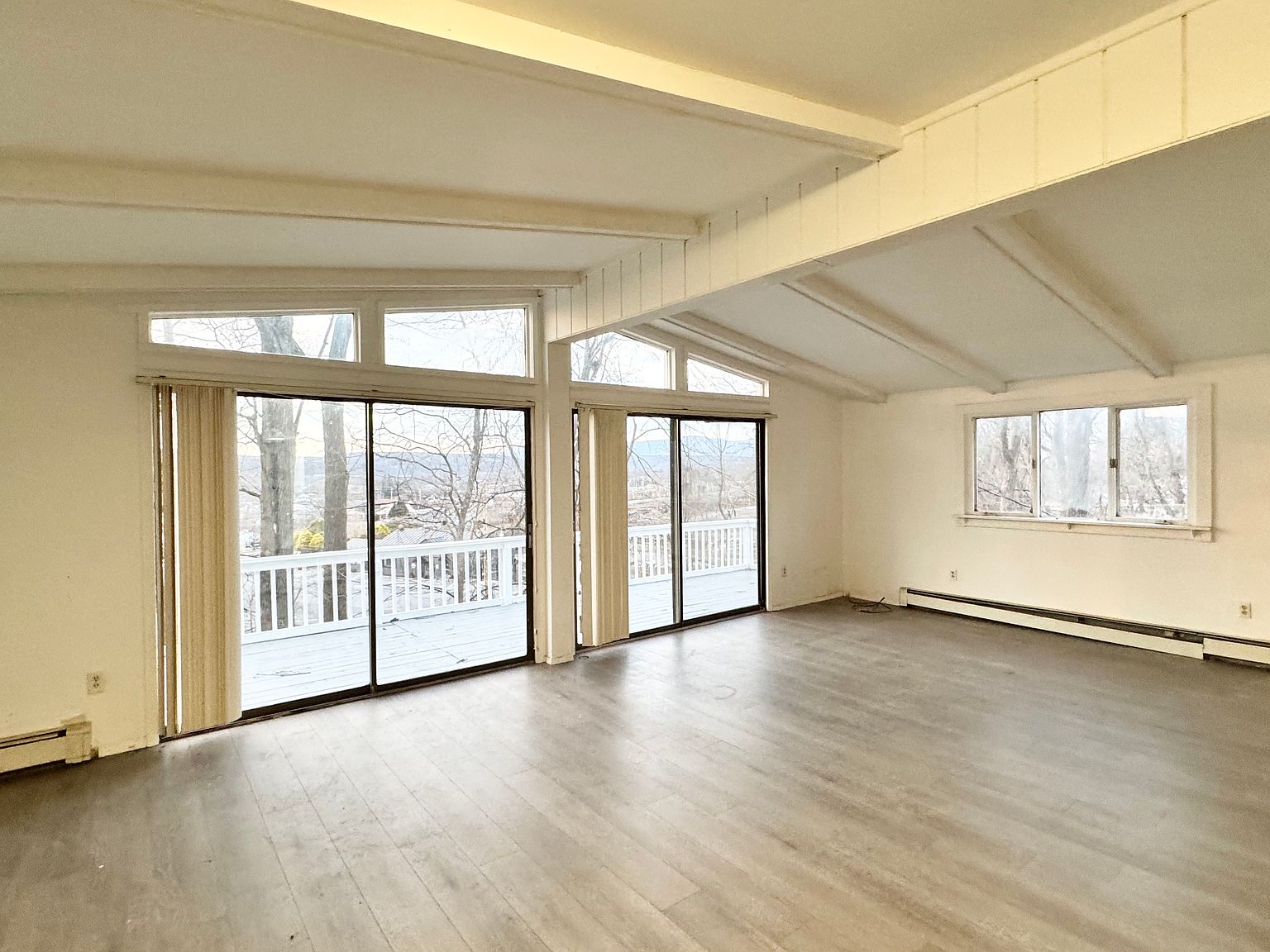 5 Perry Hill Rd, Kingston, NY 12401 | Zillow