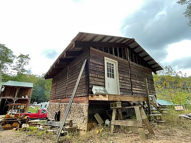 3087 Potomac Highlands Trl, Dunmore, WV 24934 | Zillow