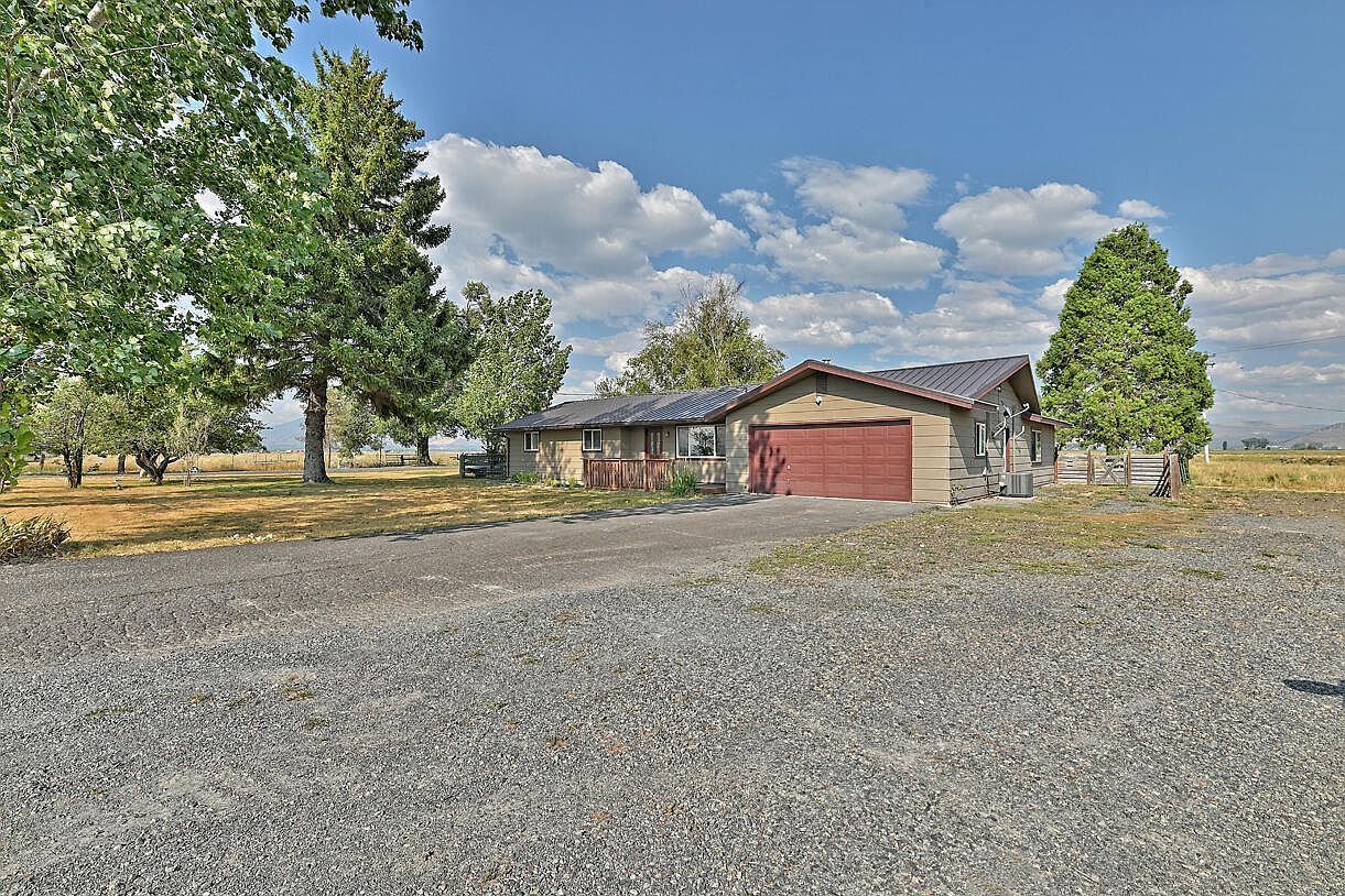 9151 Spring Lake Rd, Klamath Falls, OR 97603 | Zillow