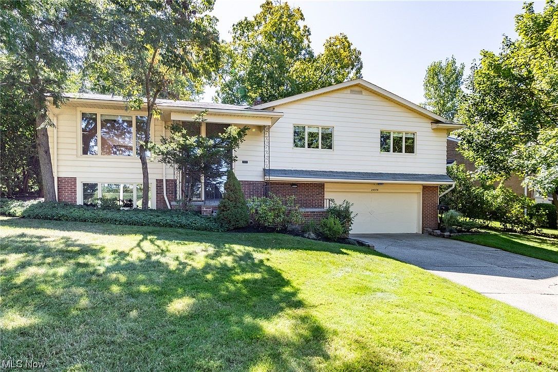 24376 Hazelmere Rd, Beachwood, OH 44122 | MLS #4489654 | Zillow