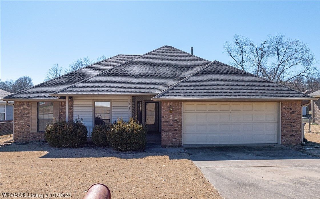 607 J St, Barling, AR 72923 | Zillow