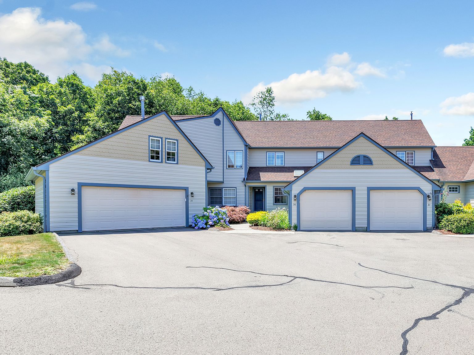 36 L Hermitage Dr #36, Shelton, CT 06484 | Zillow