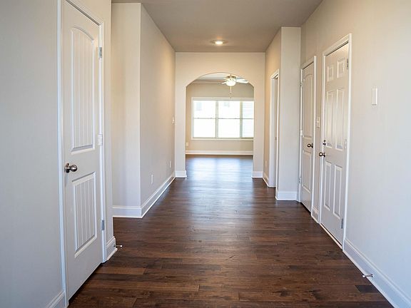214 Christopher Luke Cir Perry Ga 31069 Mls 224330 Zillow