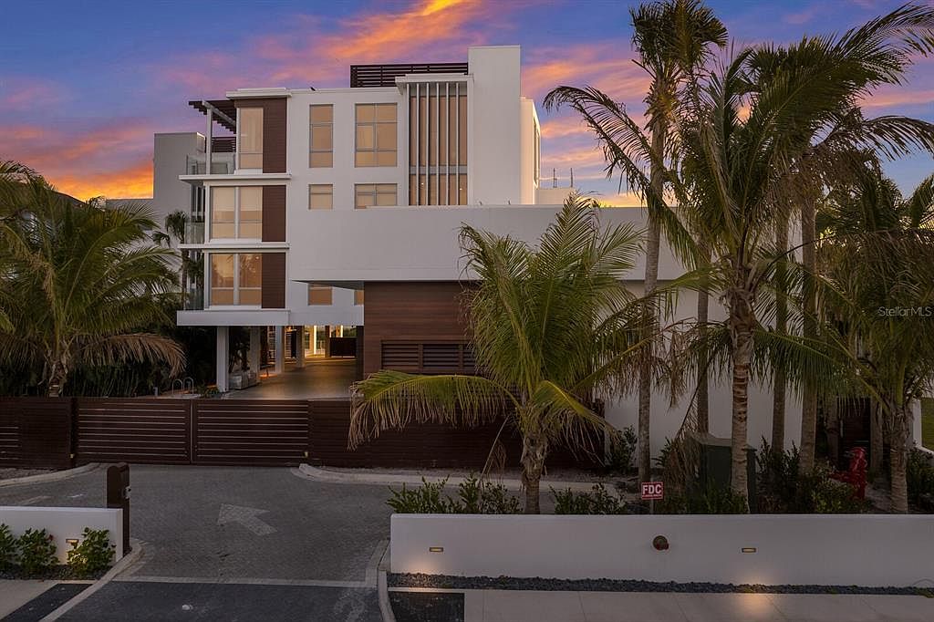 89 Beach Rd #202 & 203, Sarasota, FL 34242 | MLS #A4608628 | Zillow