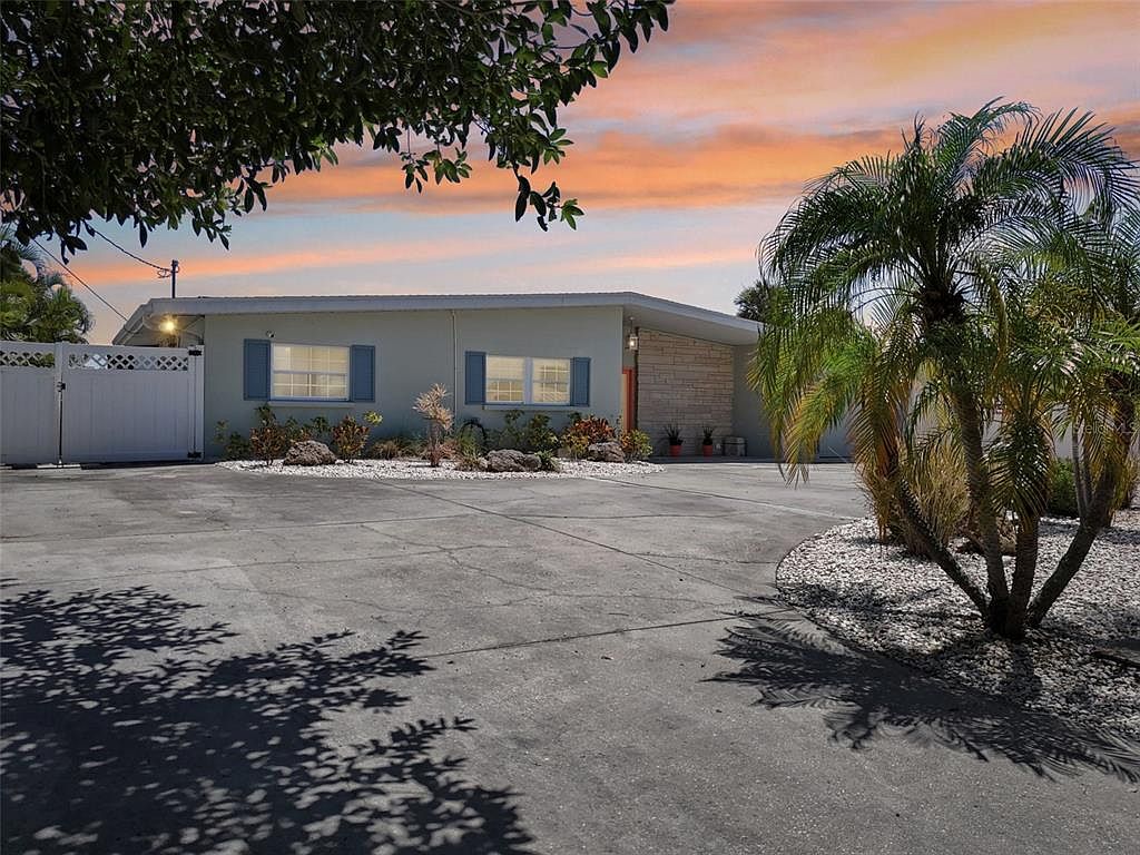 10003 Sandpiper Rd E, Bradenton, FL 34209 | MLS #A4615325 | Zillow
