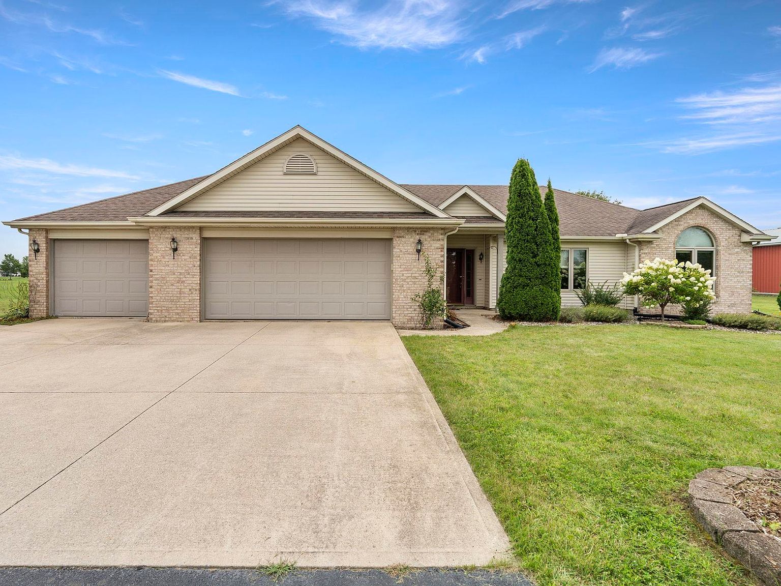 8151 S 700th Rd E, Columbia City, IN 46725 | Zillow