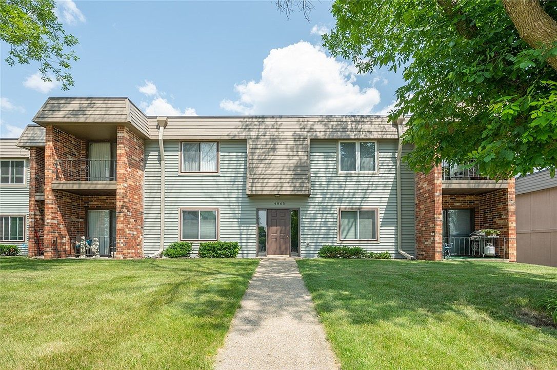 4865 Woodland Ave UNIT 1, West Des Moines, IA 50266 | Zillow