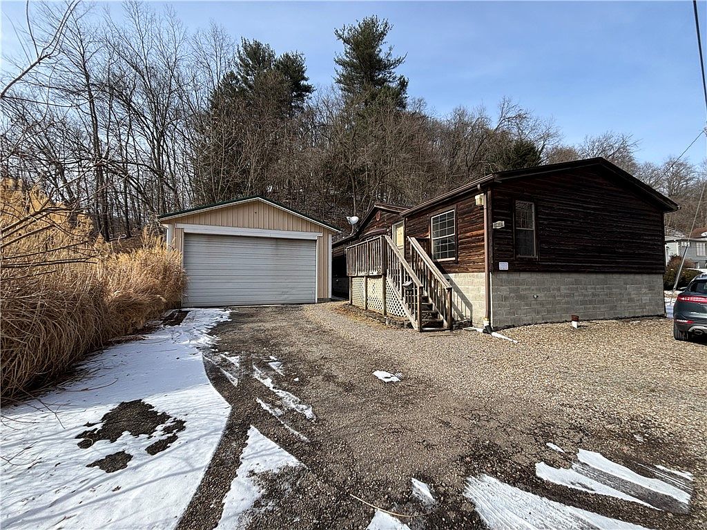 411 Days Run Rd E, Creighton, PA 15030 | Zillow