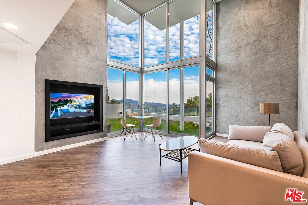 Abandoned: Inside Mary J. Blige's Former Hollywood Hills Mansion ...