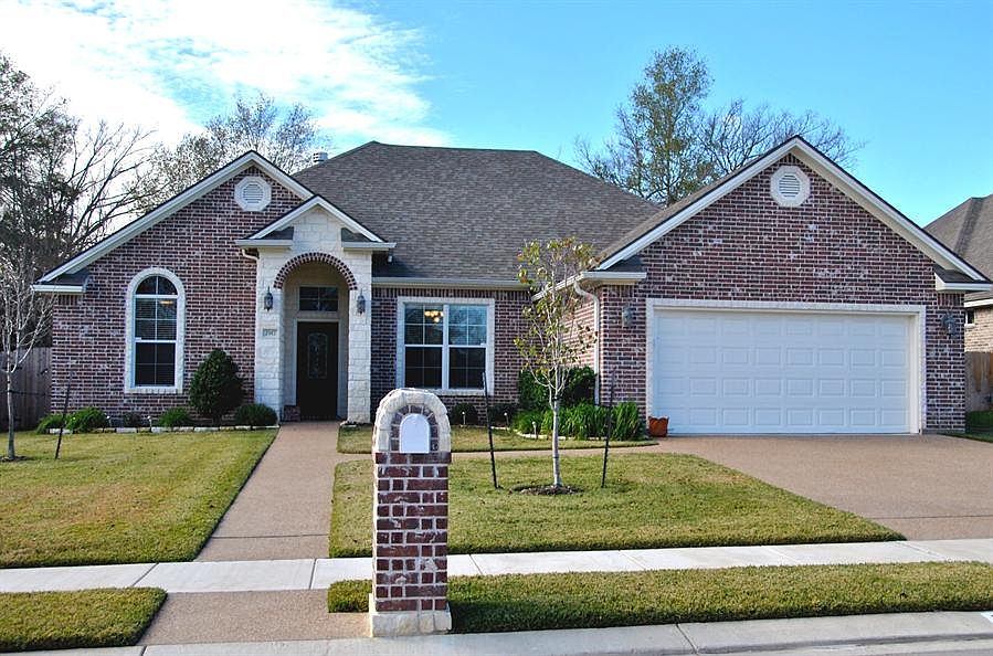 2917 Ambrose Dr, Bryan, TX 77808 | Zillow
