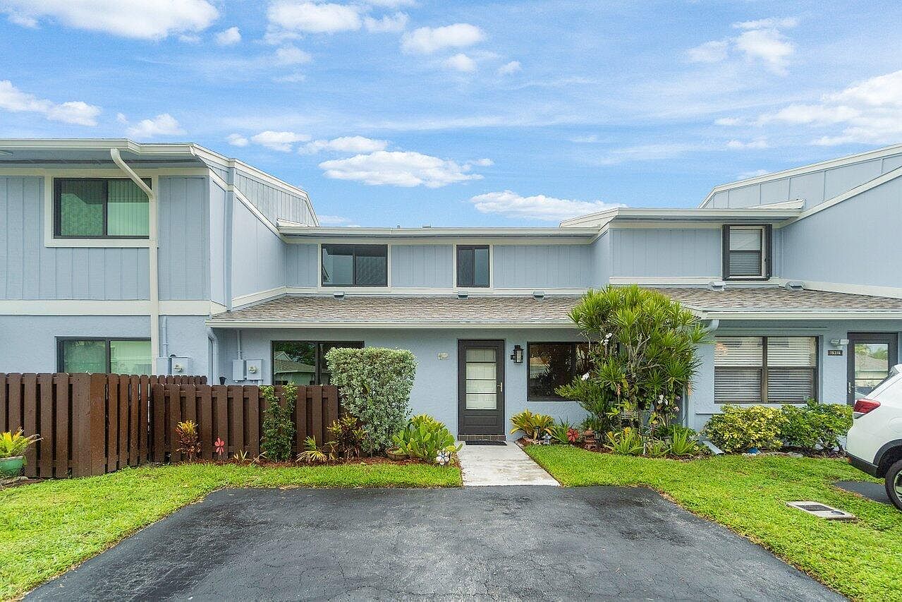 16318 Country Lake Circle, Delray Beach, FL 33484 | Zillow